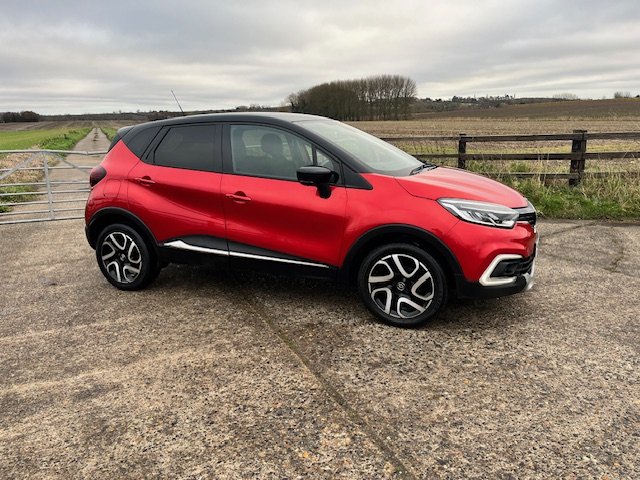 SOLD - Used RENAULT CAPTUR 2017 Red in Wingham, Kent | Southern Motion Ltd