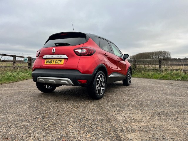 SOLD - Used RENAULT CAPTUR 2017 Red in Wingham, Kent | Southern Motion Ltd