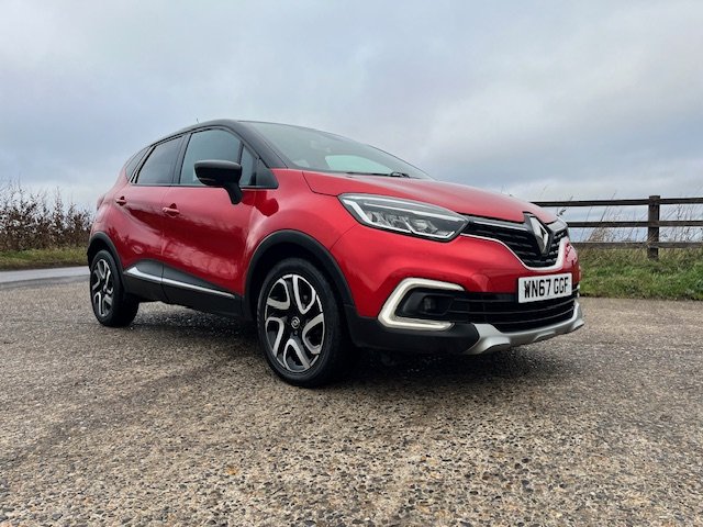 SOLD - Used RENAULT CAPTUR 2017 Red in Wingham, Kent | Southern Motion Ltd