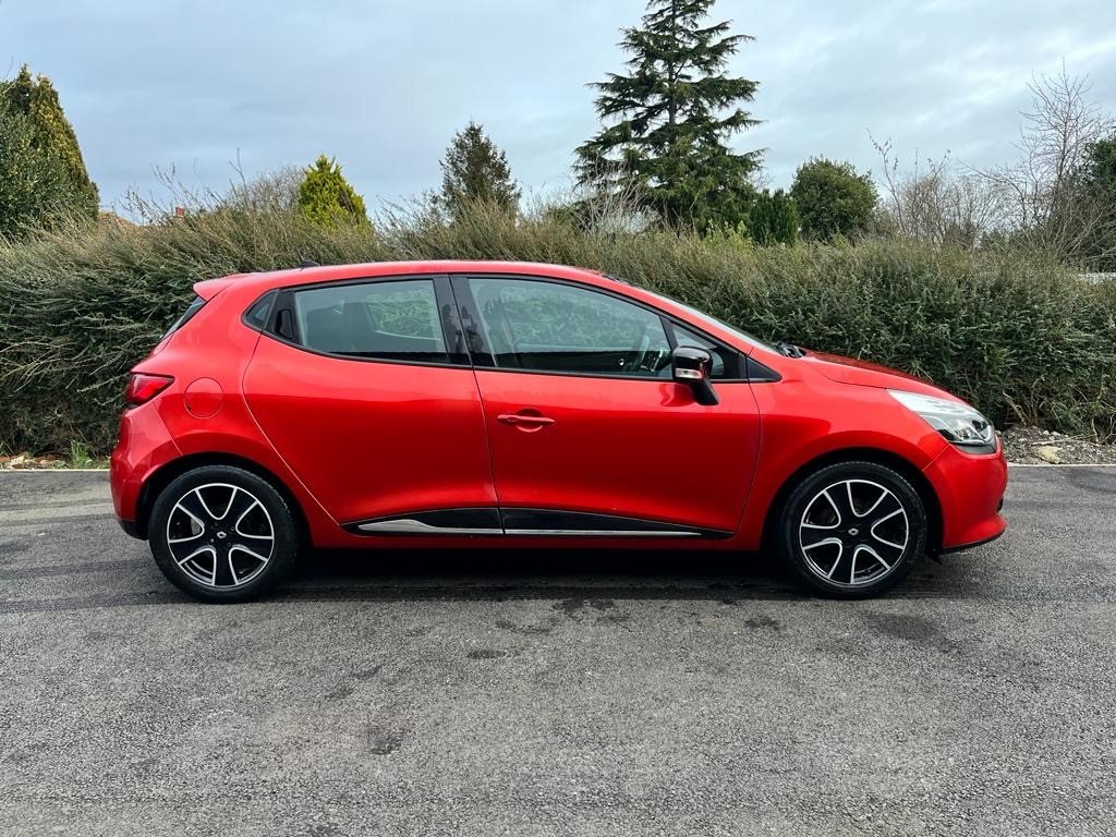 SOLD - Used RENAULT CLIO 2014 Red in Wingham, Kent | Southern Motion Ltd