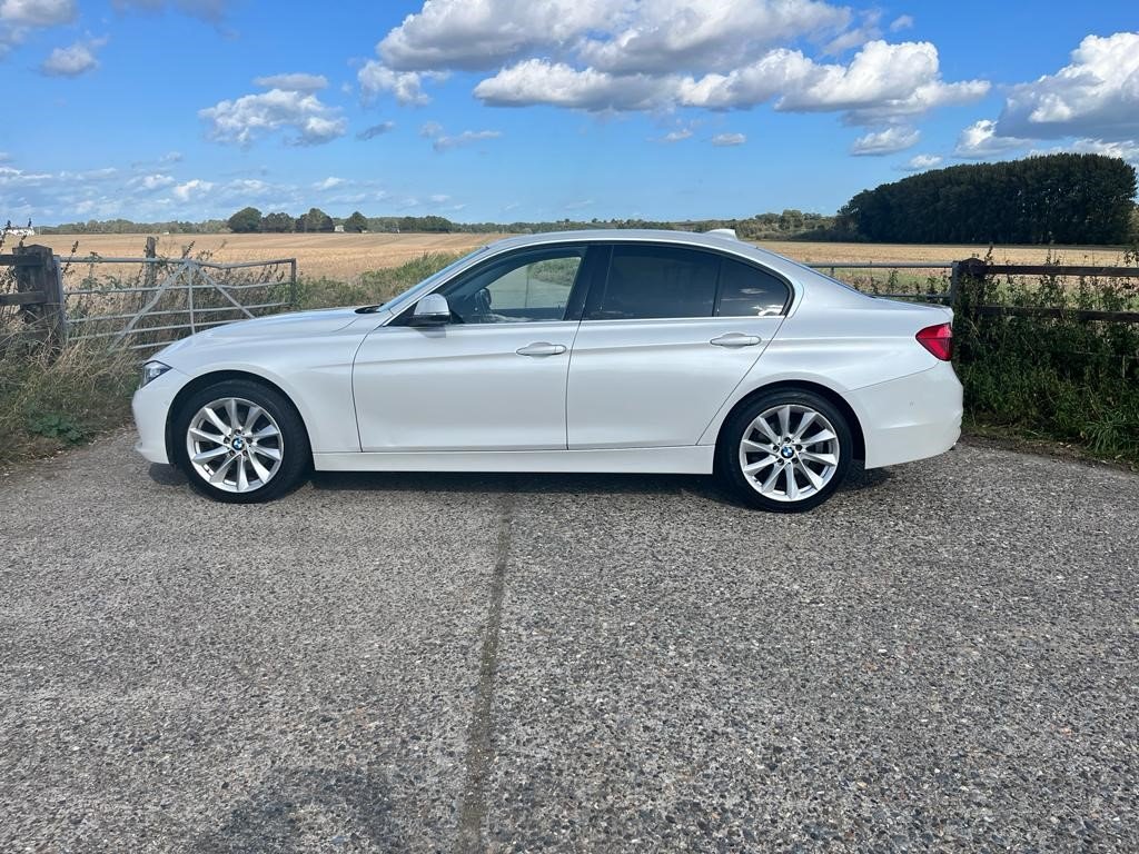 SOLD - Used BMW 3 SERIES 2017 White in Wingham, Kent | Southern Motion Ltd